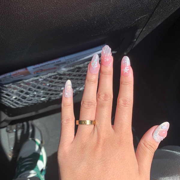 Hand-painted Free-style Seashell 3D Summer Almond Press on Nails ...