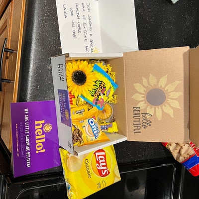 HELLO BEAUTIFUL Sunflower Snack Box, Sunshine Gift , Yellow Box of ...