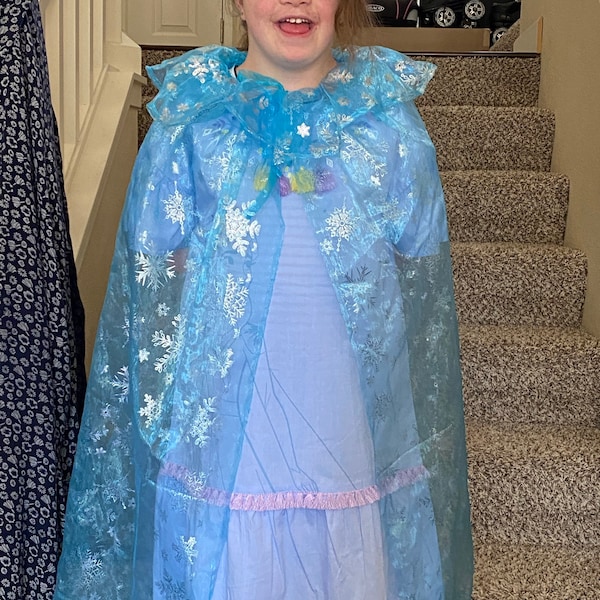 Frozen Elsa Snowflake Cape - Etsy