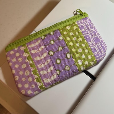 In the Hoop Log Cabin Quilt Zipper Bag Pattern. Embroidery Machine ...