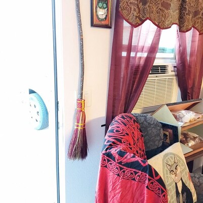 Wizard Broom House Colors Broomsticks, Magic Flying Broom, Wizarding ...