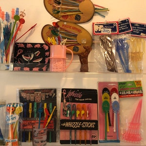 FREE SHIPPING-Vintage 1960s Red Devil Box with Push | Etsy