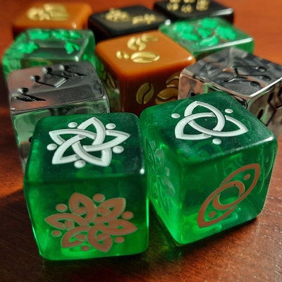 Celtic Dice / Set of 2 / D6 Irish, Knot, Gaelic - Etsy