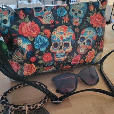 Los Angeles Skulls Premium Hoodie, Chicano Style Clothing, Cholo ...