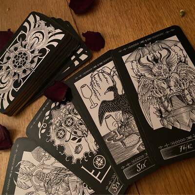 The Line Defined Tarot - Etsy