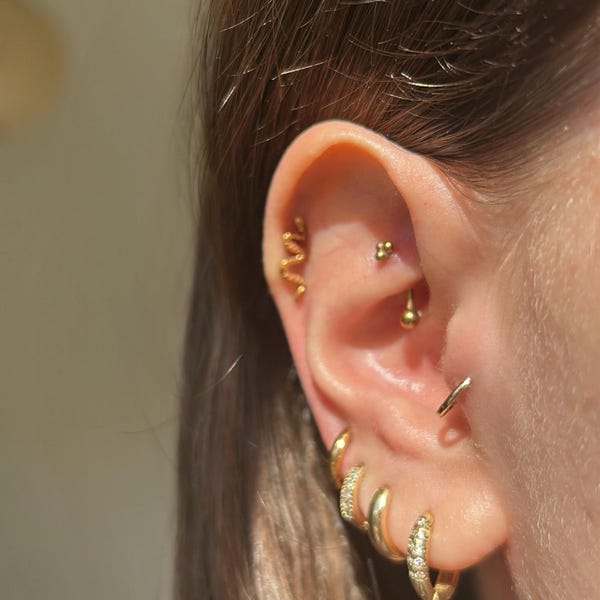 14K Solid Gold Hinged Clicker Hoop Huggie Hoop/cartilage Earring/conch ...