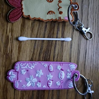 Cute Cat Embroidered Tag Keychain Kawaii Neko Jet Tags tamago, Sakura ...