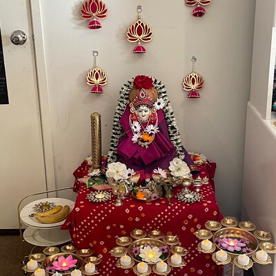 Diwali Gift Iron Lotus Diya Urli Set/urli With Stand/urli With Bowl ...