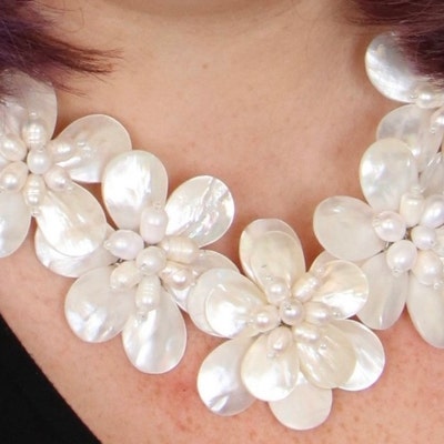 Natural Freshwater Pearl Shell Flower Necklace Statement Necklace ...