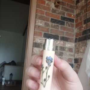 REAL FLOWER LIGHTER Pink Refillable Lighter With Real Pressed Forget Me ...