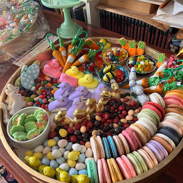 Izzy French Macarons - Surprise Me Flavors- Assorted Standard Packaging ...