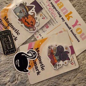 True Crime Junkie Sticker Spooky Reader Sticker Waterproof E-reader ...