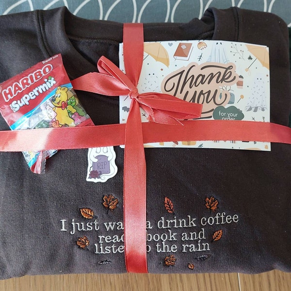 Hot Girls Read Books Embroidered T-shirt Book Lovers Summer Tee Booktok ...