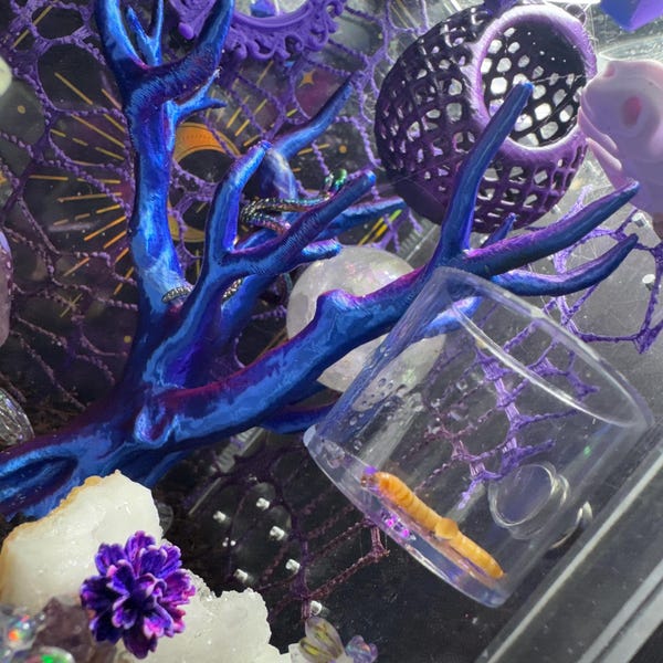 3D Printed Tree Bookshelf Jumping Spider Hide/decor - Etsy