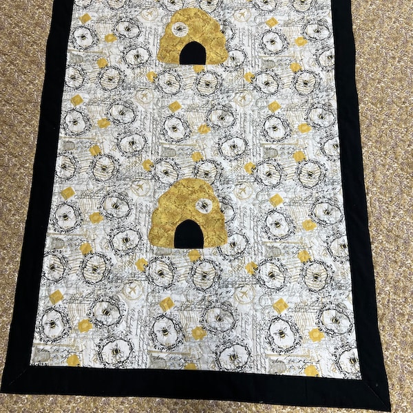 Beehive Applique Table Runner Pattern PDF Digital Download - Etsy