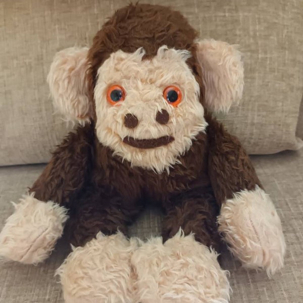 Wallace in Graduation Gown Robes Soft Vintage Plush Toy From Wallace ...