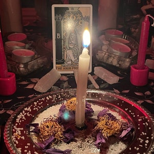 Hekate Ritual Oil for Invoking and Honoring Hekate Herb and Crystal ...