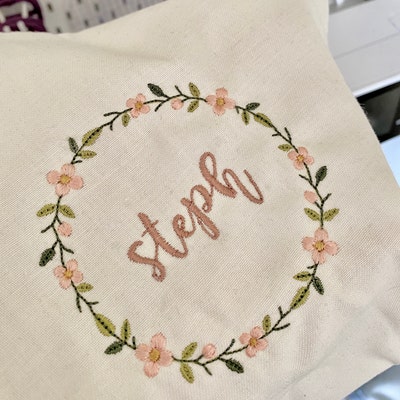 Dainty Wreath of Flowers Embroidery Circle of Flowers Machine ...