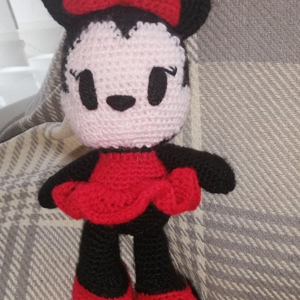 Mika the Mouse | Amigurumi Crochet Pattern by Linhas De Algodão ...