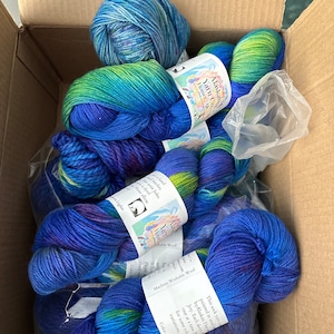 Girls in Xtra Tuffs Alaskan Colors Collection, Hand Painted Chunky Yarn ...