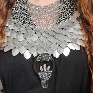 The Raven-feathers Scale Mail Chainmail Fantasy LARP Pauldrons ...