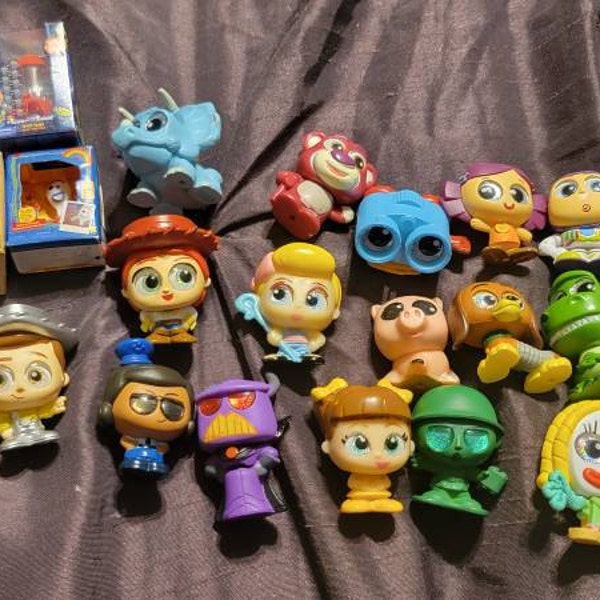 25 Random Doorables Mix of Pen Toppers, Keychain Accessories, Doorable ...