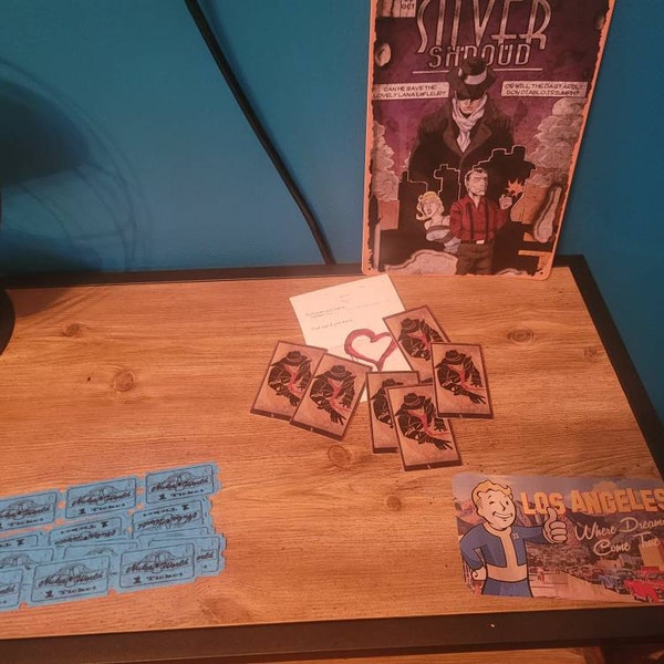 Un-official Handmade Fallout 4 Silver Shroud Calling Cards/business ...