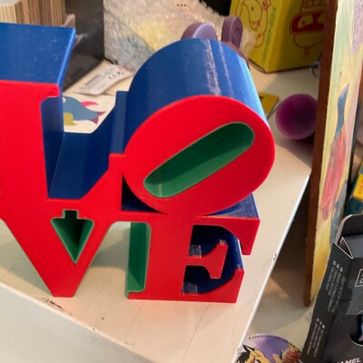 LOVE Sign Philadelphia Love Park Statue to Scale With - Etsy