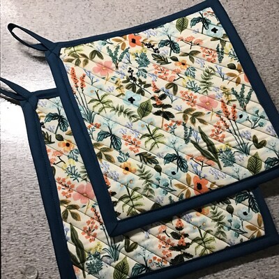 Pair 2 Oversized Handcrafted Quilted Potholders Hotpads Trivets,tasty ...