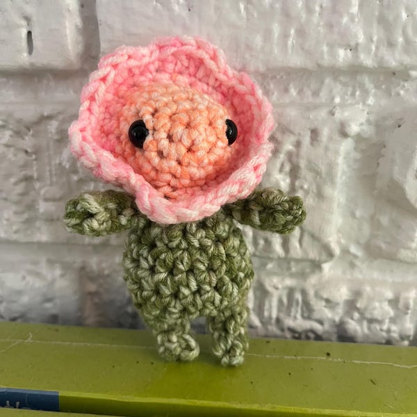 Flower Friend Crochet Pattern, Sunflower Amigurumi Plush Lovey, Pattern ...