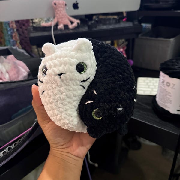Crochet Yin and Yang Cats LOW SEW Amigurumi Pattern - ENG - Etsy