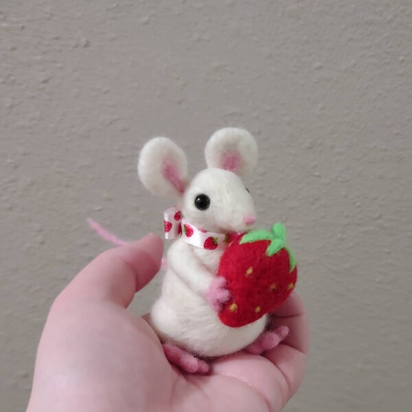 Fuzzy Wuzzy Caterpillar! - Needle-felt - Etsy