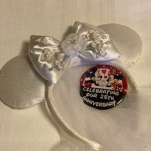 Disney Anniversary Buttons-disney Anniversary Pins-mickey and Minnie ...