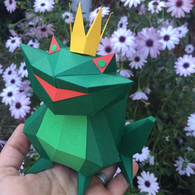 DIY Papercraft Frog Prince,low Poly Frog Model,frog Templates,pepakura ...