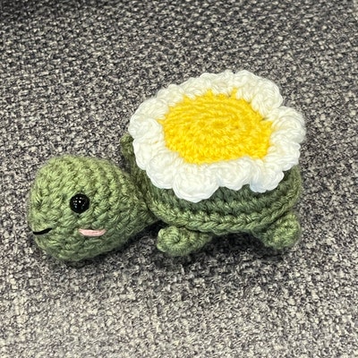 Turtle No Sew Crochet Pattern, Bumble Bee Turtle Pattern, Daisy Turtle ...