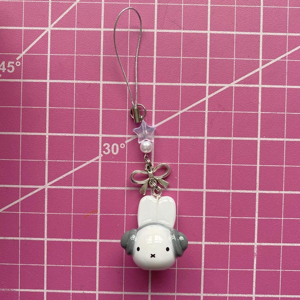 Bunny Headphone Keychain - Etsy