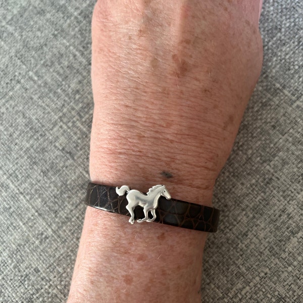 Galloping Horse Sliders for 10mm Flat Leather - Antique Silver - 10F ...