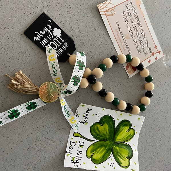 PENCIL MACRAME KEYCHAIN | Teacher Gifts, Boho Accessories, Unique ...