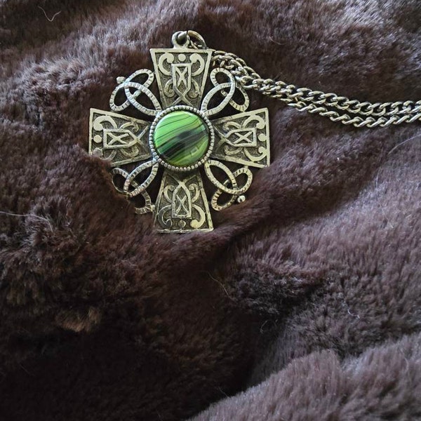 A Lovely Miracle Triangular Design Scottish/celtic Vintage Jewelry ...