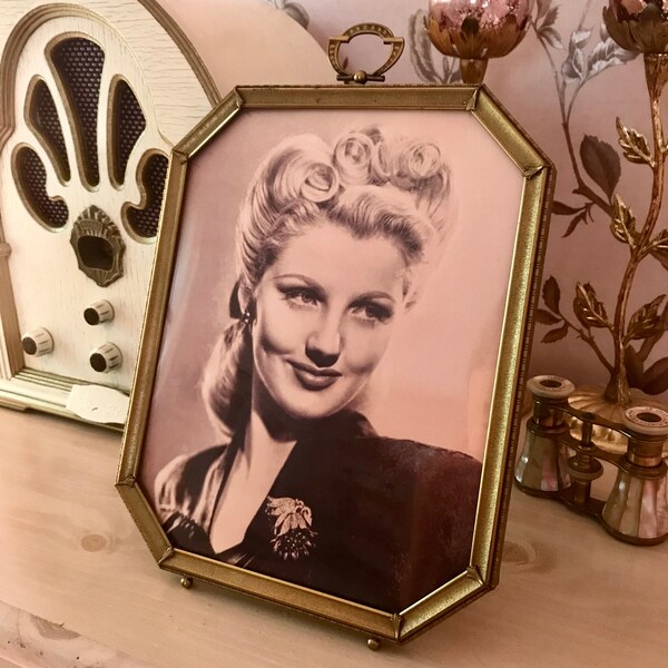 Table Number Holders Porcelain, Milk Glass Floral Vintage Wedding ...