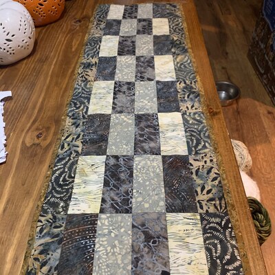 PDF Pattern: Modern Quilted Batik Table Runner - Etsy