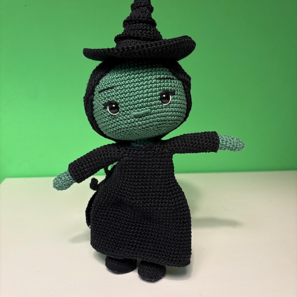 Elphaba Doll Amigurumi Crochet Pattern: Green Girl Fairy Tale Character ...