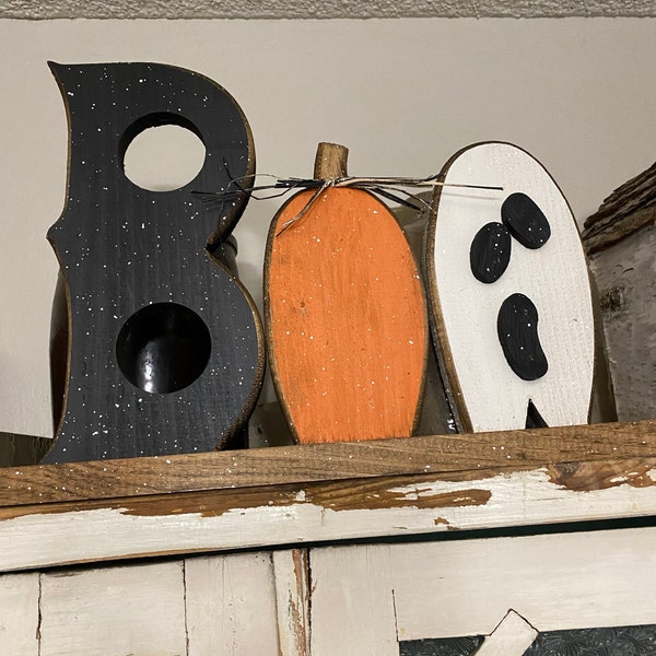 Wooden Halloween BOO Sign - Etsy