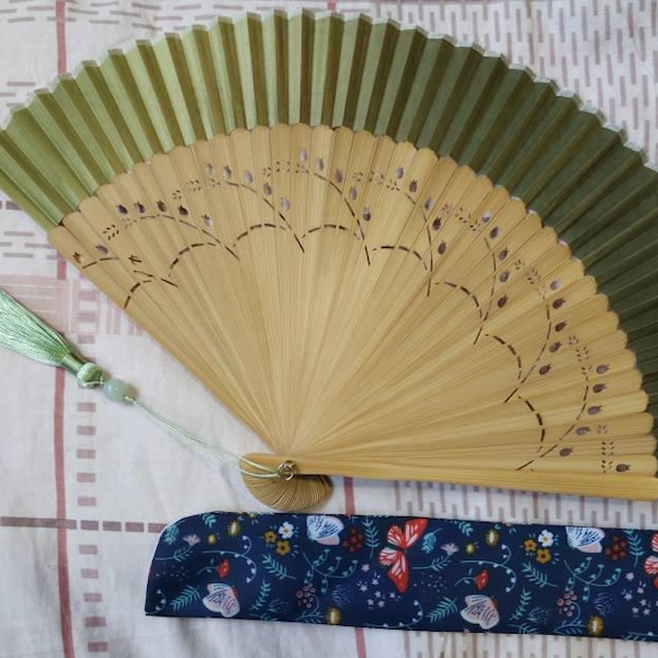 Bamboo Ribs Hand Fan With Crystal Pendant, Wedding Hand Fan, Wedding ...