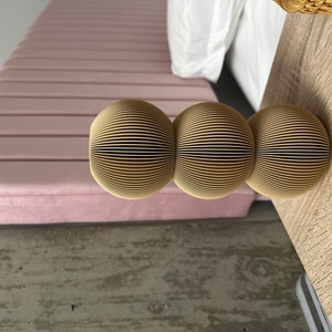 The FUNNEL Planter With Stand and Water Catch for Indoor House Plants ...