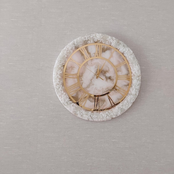 Resin Square Geode Clock, Geode Green Beige Crystal Clock, Resin Art ...