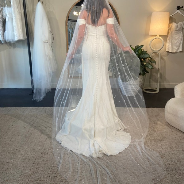 Soft Beaded Pearl Minimal Veil, Raw Edge, Bridal Wedding Veil, 62" Wide ...