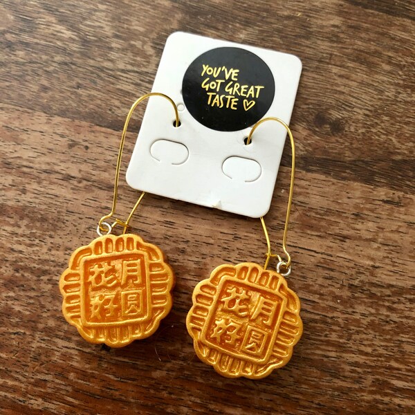 Panama Pollera Colorful Geometric Abstract Painting Print, White Dance ...