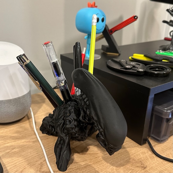 Alien Xenomorph Inspired Pen Holder - Etsy