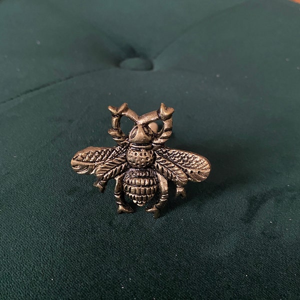 Antique Gold Bumble Bee Drawer Knobs - Metal Bee Cabinet Knobs, Brass ...